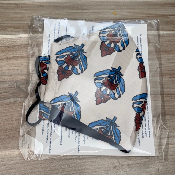 Tory Burch | Accessories | Tory Burch Printed Face Mask | Poshmark